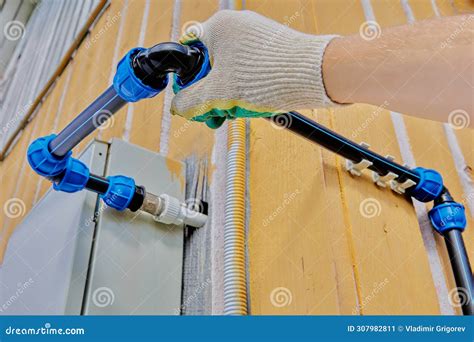 Elbow Compression Fittings Are Used To Install External Plumbing For