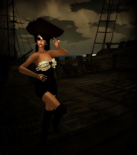 Sexy Wench Fashionthrumaheyez