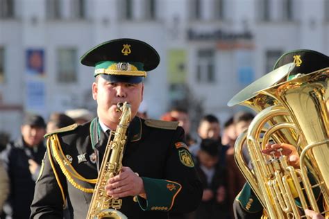 Үлгэр жишээ үлээвэр найрал хөгжим 100 жилийг үджээ