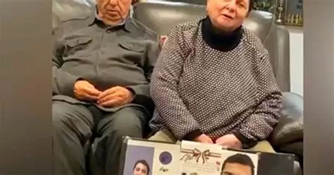 خانواده اکبر محمدی، فعال دانشجویی جانباخته در زندان رای دادن بی