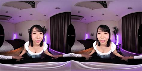 A Woman With Sexy Lips Kisses In A Tipsy State Eporner