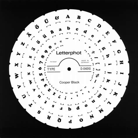 How To Read Morse Code A Guide To Dashes Dots That Make Up Morse Code