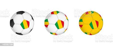 말리 국기와 컬렉션 축구 공입니다 세 가지 구성의 깃발이 있는 축구 장비 모형 Championship에 대한 스톡 벡터 아트 및 기타 이미지 Championship