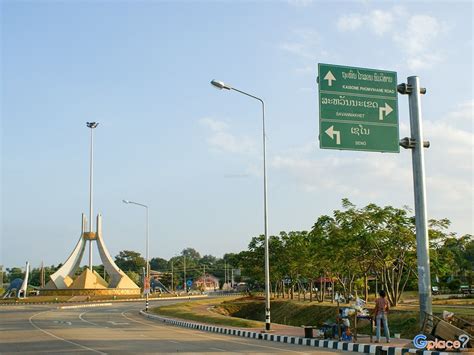 สะพานมิตรภาพลาว ไทย สะหวันนะเขต มุกดาหาร