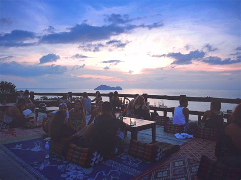 Islands Of Thailand Bar Beauty In Nature Women Island Life Water