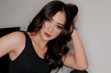 10 Potret Devina Kirana Model Cantik Yang Diduga Jadi Selingkuhan