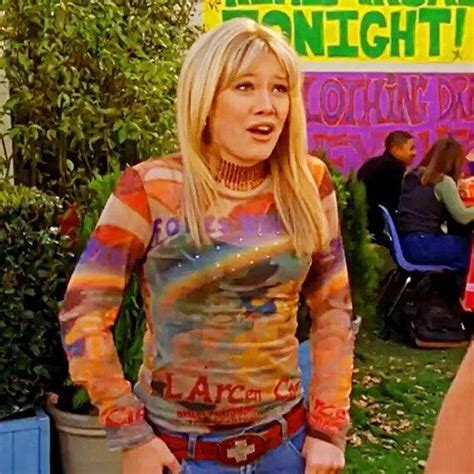 Every Outfit On Lizzie Mcguire On Instagram Hey The Hair Is Pretty