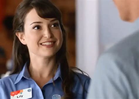 Milana Vayntrub Is Lily The Girl In The Atandt Commercial Auralcrave