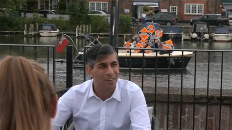Rishi Sunaks New Small Boat Problem Lib Dems Photobomb Pm On The River Thames After Spotting