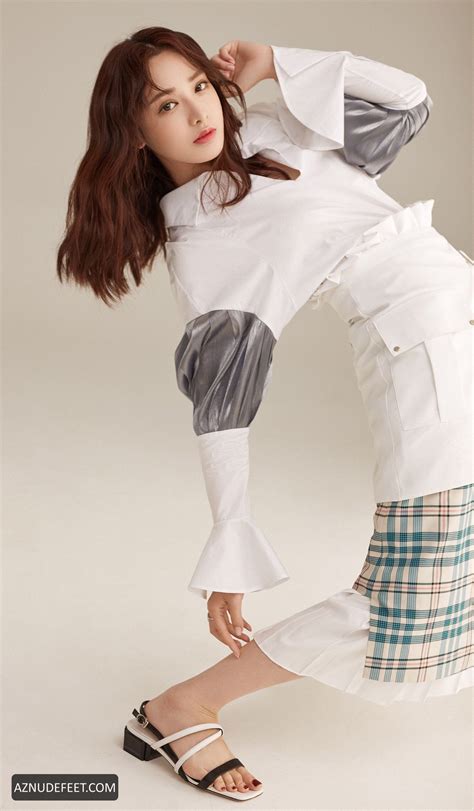 Peng Xiao Ran Feet Aznudefeet