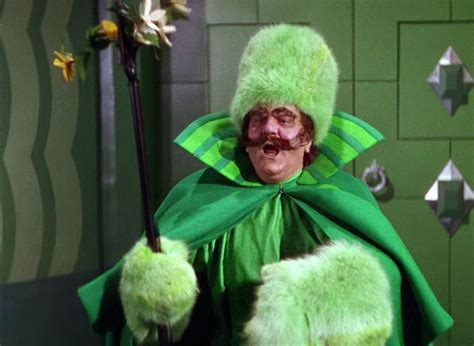The Actor Who Played 5 Roles In The Wizard Of Oz—and You Never Noticed