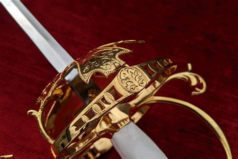 Golden Leaf Rapier Sharp — Jesse Belsky Stageswords