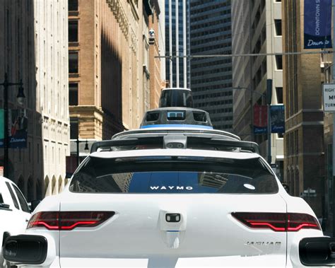 Waymo Stranded City Wide Blackout Causes Robotaxis To Fill The Streets
