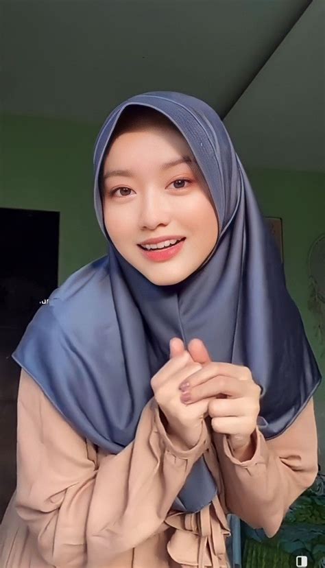 Pin oleh Gannz Rastavariana di Beautiful hijab | Gadis berjilbab, Orang ...