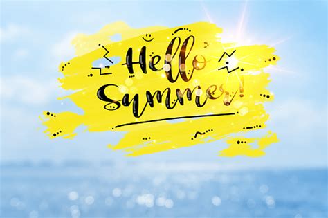 안녕하세요 여름 Qoute 흐림 해변과 열대 코코넛 야자수 여름 스타일 추상흐릿한 배경에 휴가 휴가 시간 개념입니다 0명에 대한 스톡 사진 및 기타 이미지 Istock