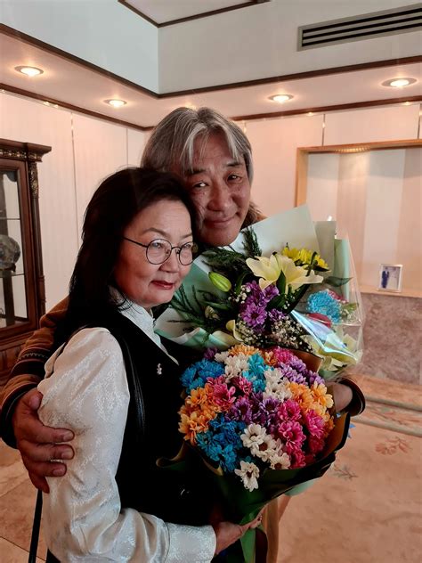 Төрийн соёрхолт Д Сосорбарамд Японы Эзэн хааны одон гардууллаа News Mn