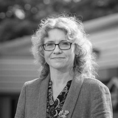 Dr Lesley Deacon Arc