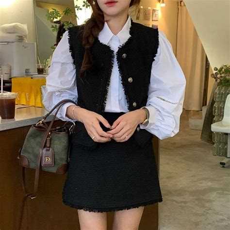 패션 바이 카카오 프린지 트위드 조끼세트 봄 가을 레트로 복고풍 밑단 헤짐 테슬 빈티지 민소매 싱글 단추 라운드넥 조끼 베스트 A라인 하이웨이스트 미니 스커트 치마
