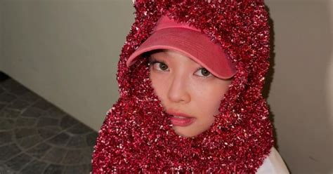 제니의 고혹적인 빨간 맛…대충 걸쳐도 런웨이 [md★스타]