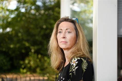 Yvette 52 Moet Huis Uit ‘het Is Hopen Op Een Wonder Enschede