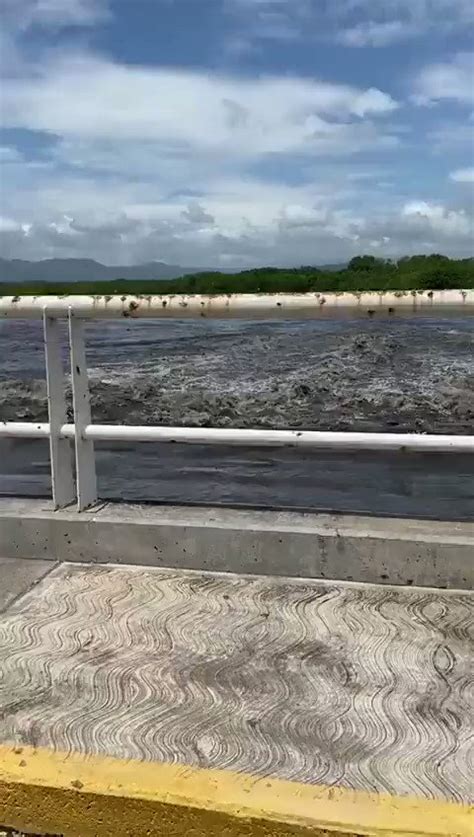Sismo Provoca ‘levantamiento Del Mar En Manzanillo Cambio De Michoacán