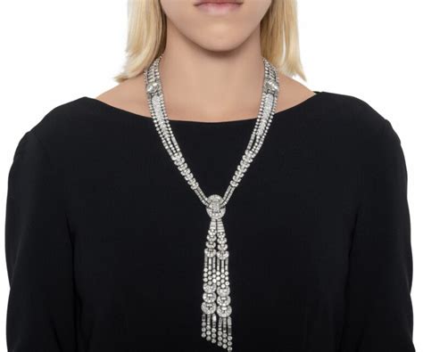 Colar Centenário Da Van Cleef And Arpels Supera Expectativas Na Sothebys E Arrecada R 173