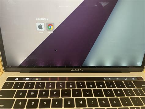 can someone help me with my screen problem i have a macbook pro 2018
