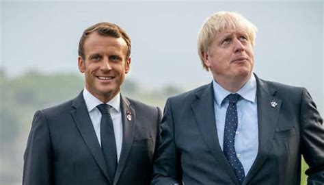 Джонсон та Макрон домовилися спільно працювати над новими санкціями проти РФ Новости Section