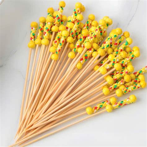 Cây Xiên Tre Hạt Vàng 12cm Que Xiên Trang Trí Đồ Uống Trái Cây 100c