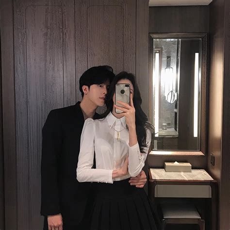 Ulzzang Couple School