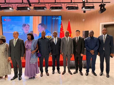 Direção Da Câmara De Comércio Angola China Participa No Evento
