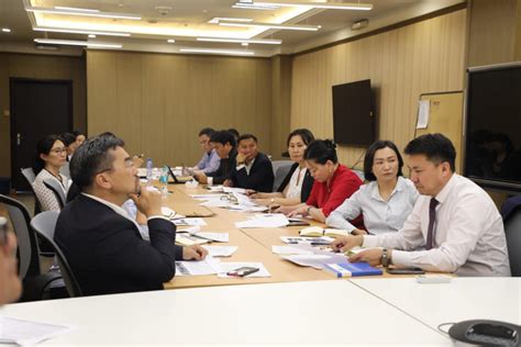 Хөдөлмөрийн аюулгүй байдал эрүүл ахуйн Үндэсний Хороо цаг үеийн асуудлаар хуралдлаа