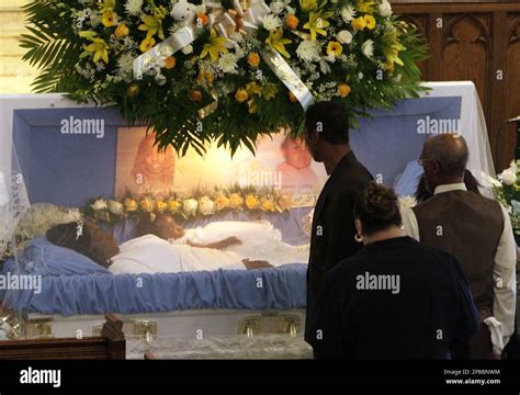 Aaliyah Funeral Pictures Open Casket Aaliyah The Official Website