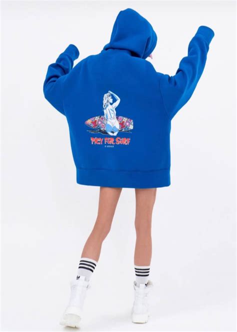 Самый откровенный ресторатор Екатеринбурга запустила свой бренд одежды