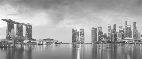 무료 이미지 검정색과 흰색 하늘 지평선 사진술 건물 시티 마천루 도시 풍경 도심 낮 반사 단색화 탑 블록 중심지 흑백 사진 대도시 지역