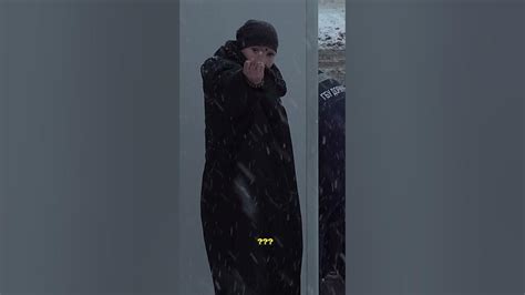 Случайно встретил такую даму, как вам?) Кто понимает, что она говорит ...