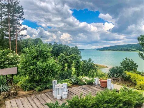 Къща Къща за гости „Тримата глупаци“ кътче сред природата където уютът и спокойствието