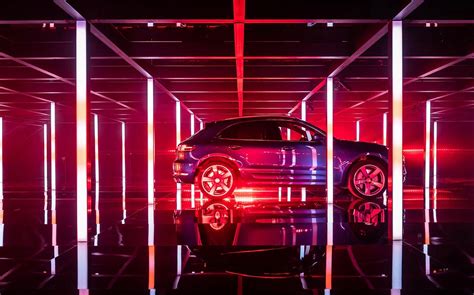 Dynamic Vs Static Composition In Event Photography