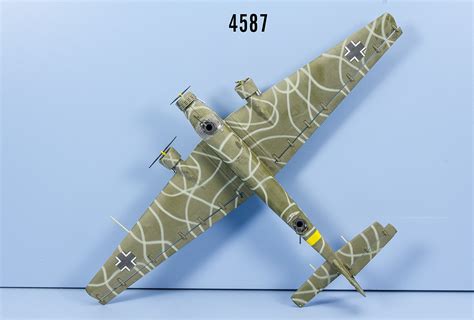 Los 4587