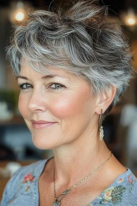 18 Sassy Short Hairstyles For Women Over 65 Short Pixie Hairstyles