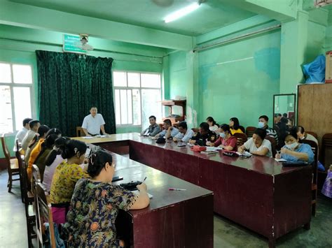 ပုဇွန်တောင်မြို့နယ်တွင် စာအောင်သံဃာတော်များအား အောင်လက်မှတ် ဆက်ကပ်လှူဒ