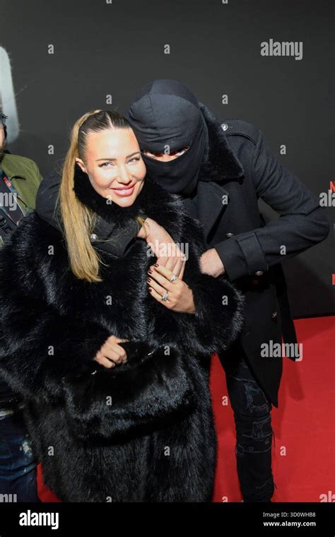 Abb Haftbefehl Nina Anhan Mit Aykut Anhan Mit Sturmhaube Zu Gast Auf