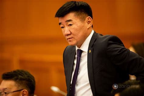 ЗТХ ийн сайд С Бямбацогт зөвхөн баруун аймгуудын иргэдэд онгоцны тийзийн үнийг хямдруулах санал