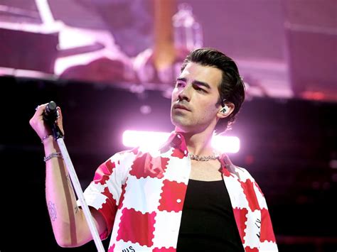 Joe Jonas Reveals ‘most Embarrassing Thing Thats Happened To Him On