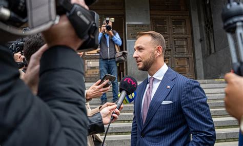 Minister Šutaj Eštok Si Za Zmenami Stojí Iba Som Použil Zákon
