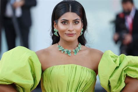 Netflixs Dubai Bling Who Is Millionaire Farhana Bodis Ex Husband
