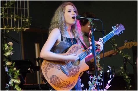 Janet Devlin Net Worth Famous People Today