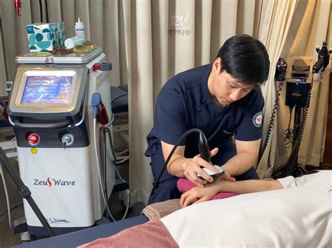 골프엘보 테니스엘보 방치하면 만성 팔꿈치통증 위험 네이버 블로그