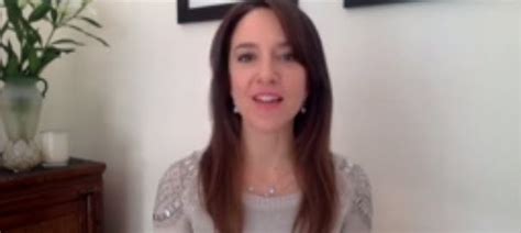 Does Every One Have Baggage In A Relationship Healthy You Healthy Love