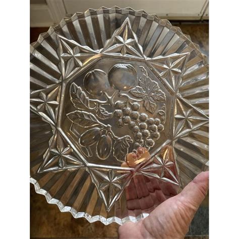 Vintage Federal Glass Pioneer Intaglio Pattern Ruffled Edge Bowl Fruit